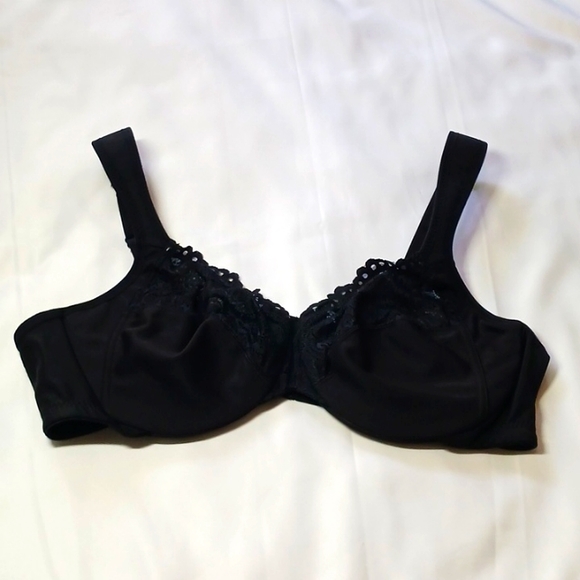 Glamorise | Intimates & Sleepwear | Glamorise Black Lace Wired Bra 42b ...